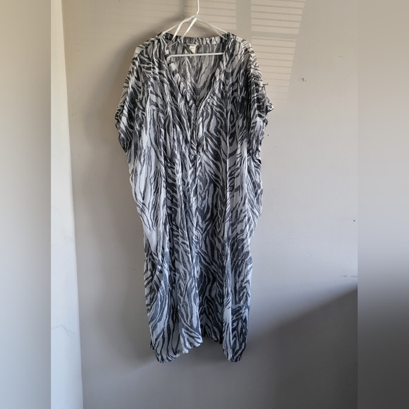 H&M | Tops | Zebra Print Cover | Poshmark